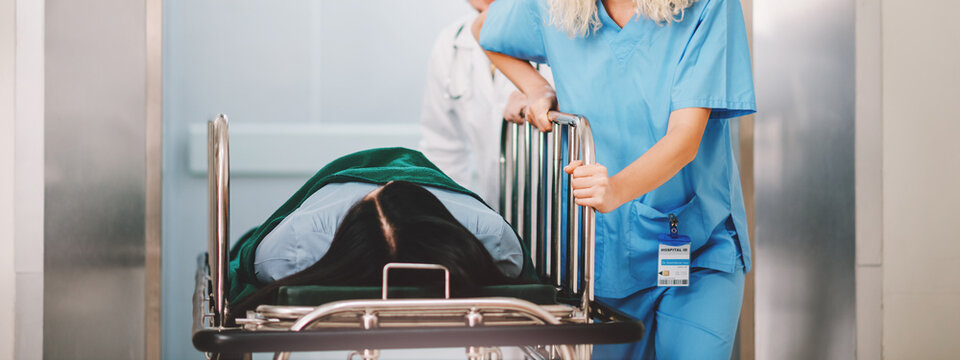 Rettungsstelle Bilder – Durchsuchen 74,977 Archivfotos, Vektorgrafiken ...