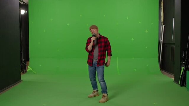 Green Screen Singing Images – Browse 3,687 Stock Photos, Vectors, and ...