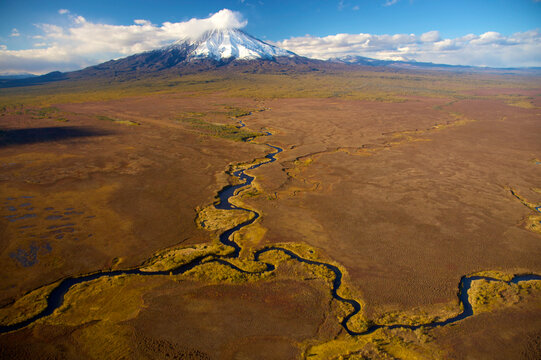 "Extinct Volcano" Images – Browse 1,204,673 Stock Photos, Vectors, and ...