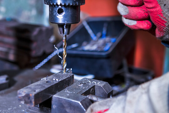 Drilling-Machine Imagens – Procure 122 fotos, vetores e vídeos | Adobe Stock