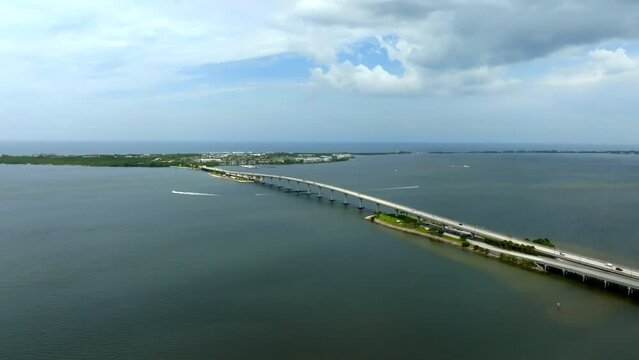 Lyons Bilder – Durchsuchen 1,633 Archivfotos, Vektorgrafiken und Videos ...