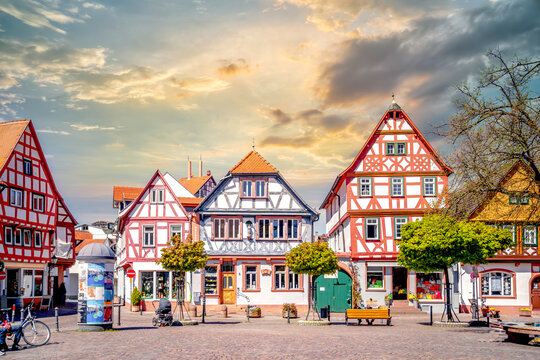 รูปภาพ"Altstadt – เลือกดูภาพถ่ายสต็อก เวกเตอร์ และวิดีโอ253,195 | Adobe ...