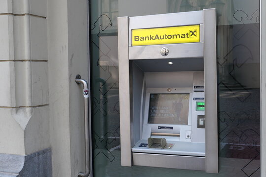 Bankautomat Images – Browse 411 Stock Photos, Vectors, and Video ...