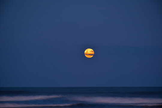 รูปภาพLuar – เลือกดูภาพถ่ายสต็อก เวกเตอร์ และวิดีโอ1,490 | Adobe Stock