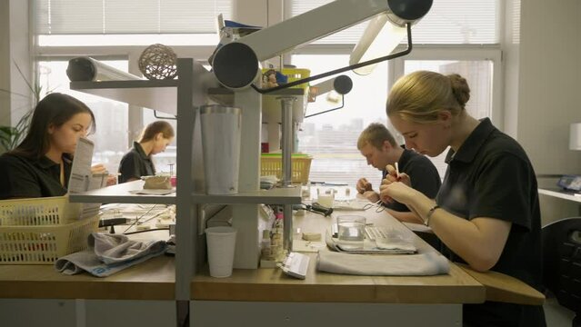 Protético Imagens – Procure 11,880 fotos, vetores e vídeos | Adobe Stock