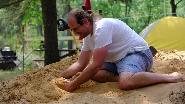 Adult Sandbox Images – Browse 1,406 Stock Photos, Vectors, and Video ...