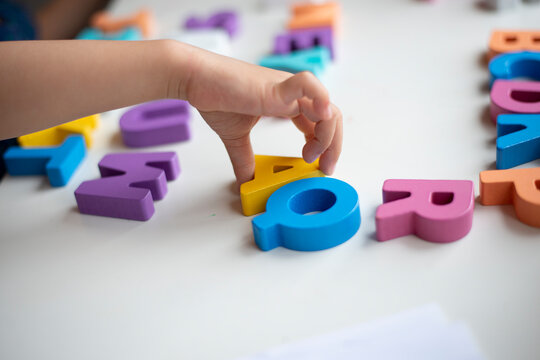 「ん文字」の写真素材 | 22,828,530件の無料イラスト画像 | Adobe Stock