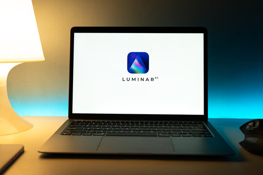 「Luminar」の写真素材 | 258件の無料イラスト画像 | Adobe Stock