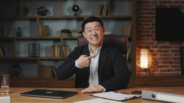 Bragging Images – Browse 93,693 Stock Photos, Vectors, and Video ...