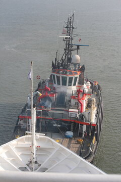 Remorqueur Bilder – Durchsuchen 534 Archivfotos, Vektorgrafiken und ...