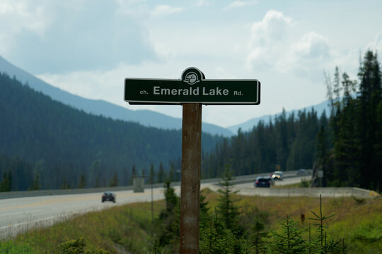 "Emerald Lake" Bilder – Durchsuchen 8,034 Archivfotos, Vektorgrafiken ...