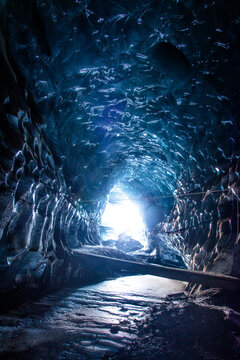 Icecave Bilder – Durchsuchen 652 Archivfotos, Vektorgrafiken und Videos | Adobe Stock