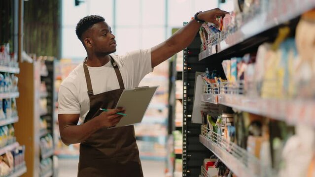 Store Employee Images – Browse 319,426 Stock Photos, Vectors, and Video ...