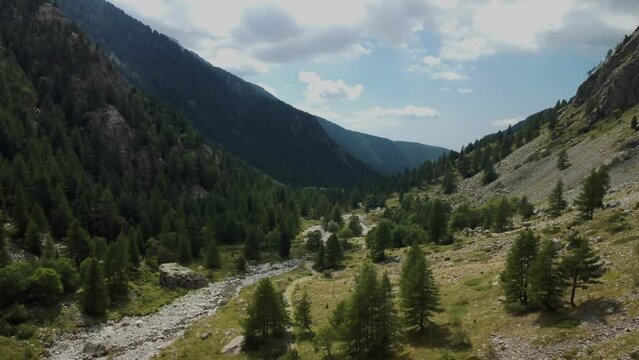 Mercantour Bilder – Durchsuchen 6,519 Archivfotos, Vektorgrafiken und Videos | Adobe Stock