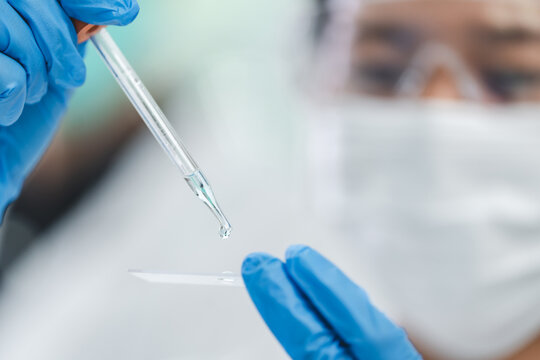 Histology Technician Images – Browse 468 Stock Photos, Vectors, and ...