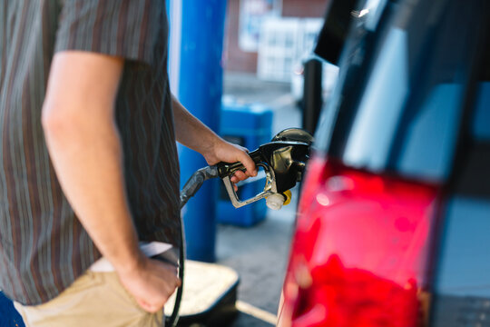 รูปภาพPumping – เลือกดูภาพถ่ายสต็อก เวกเตอร์ และวิดีโอ994,315 | Adobe Stock