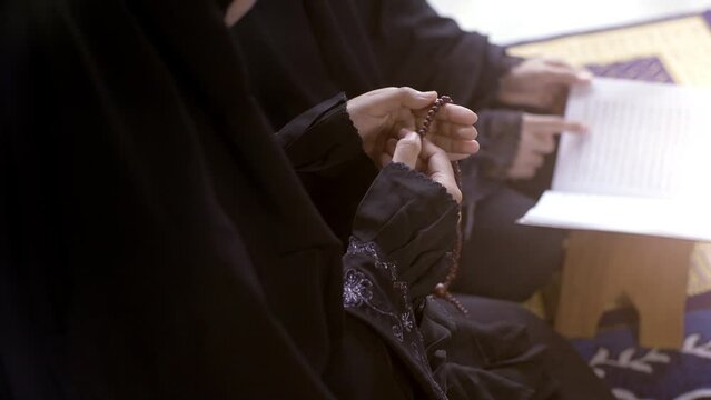 Sajdah Images – Browse 2,321 Stock Photos, Vectors, and Video | Adobe Stock