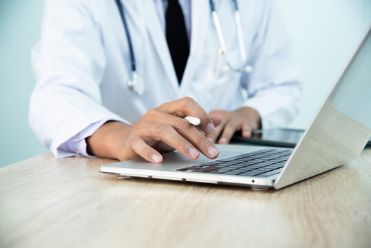 Patient Access Images – Browse 12,911 Stock Photos, Vectors, and Video ...