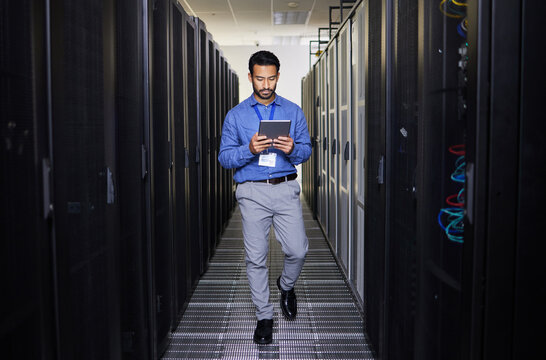 Data Center Employee Images – Browse 9,274 Stock Photos, Vectors, and ...