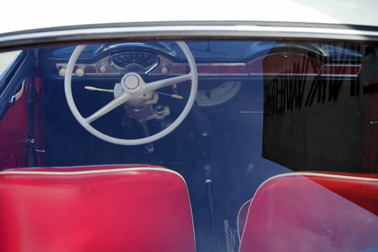 Goggo Images – Browse 57 Stock Photos, Vectors, and Video | Adobe Stock