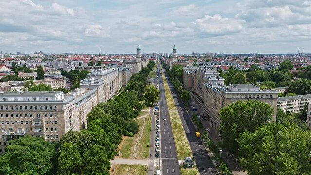 「Karl-Marx-Allee」の写真素材 | 227件の無料イラスト画像 | Adobe Stock