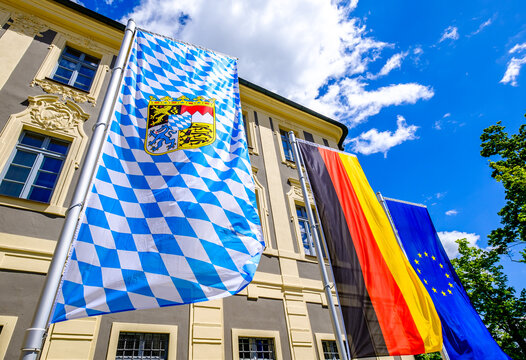 Bayernflagge Bilder – Durchsuchen 23,502 Archivfotos, Vektorgrafiken ...