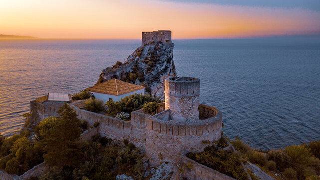 「Alessio」の写真素材 | 221件の無料イラスト画像 | Adobe Stock