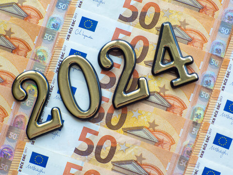 "Euro Banknotes" Images – Browse 95,783 Stock Photos, Vectors, and ...
