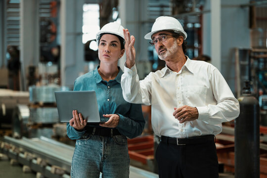 Quality Management Manufacturing Images – Browse 84,274 Stock Photos ...