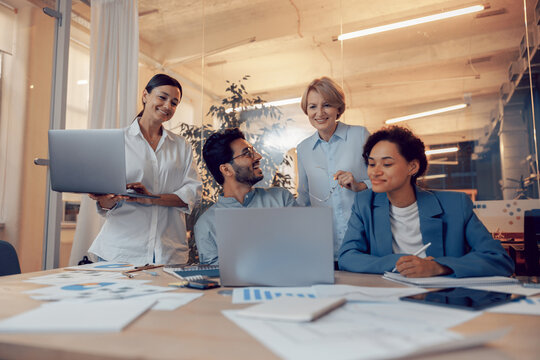 Skitching Bilder – Durchsuchen 19,270 Archivfotos, Vektorgrafiken und ...