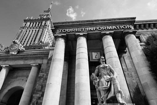 「Kolhoz」の写真素材 | 746件の無料イラスト画像 | Adobe Stock