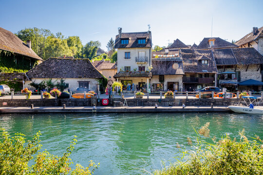 Chanaz-Bilder: Stock-Fotos & -Videos. | Adobe Stock