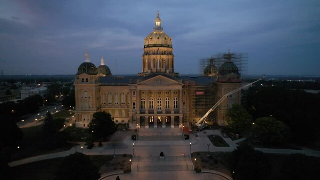 "Iowa State Capitol" Images – Browse 545 Stock Photos, Vectors, and ...