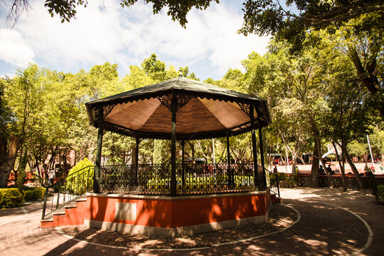 Kiosko Images – Browse 569 Stock Photos, Vectors, and Video | Adobe Stock