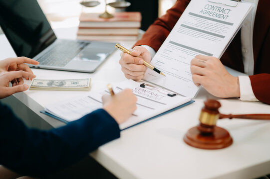 Peculation bilder – Bläddra bland 5,513 stockfoton, vektorer och videor ...