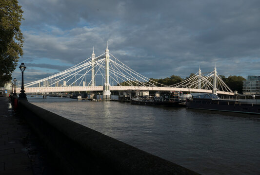 "Albert Bridge" Images – Browse 843 Stock Photos, Vectors, and Video ...