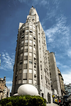 "Edificio Kavanagh" Images – Browse 38 Stock Photos, Vectors, and Video | Adobe Stock