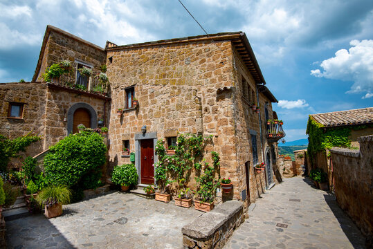 "Civita Di Bagnoregio" Images – Browse 3,836 Stock Photos, Vectors, and ...
