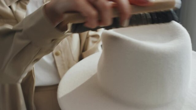 "Fixing Up" - Images et vidéos libres de droits | Adobe Stock