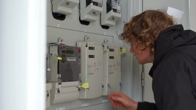 Meter Electricity Images – Browse 43,142 Stock Photos, Vectors, and ...