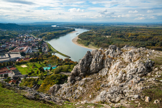 รูปภาพ"Donau – เลือกดูภาพถ่ายสต็อก เวกเตอร์ และวิดีโอ44,126 | Adobe Stock