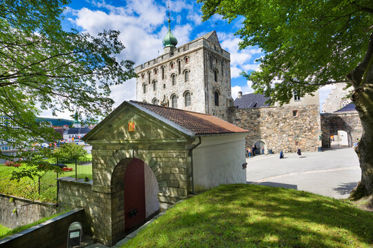 「Bergenhus」の写真素材 | 224件の無料イラスト画像 | Adobe Stock