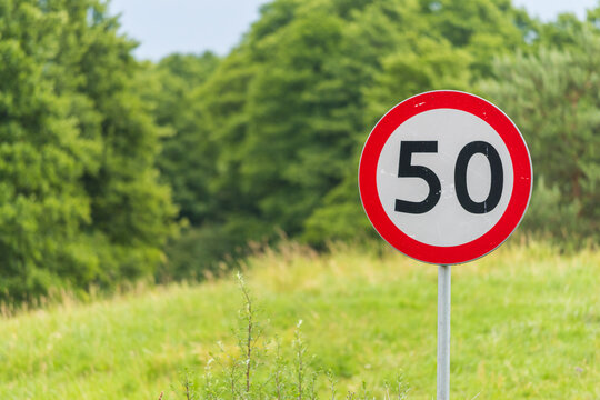 "Speed Limit" Bilder – Durchsuchen 29,439 Archivfotos, Vektorgrafiken ...