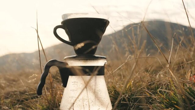 V60 Coffee Images – Browse 4,122 Stock Photos, Vectors, and Video ...
