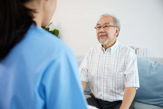 Male Nursing Assistant Images – Browse 74,440 Stock Photos, Vectors ...