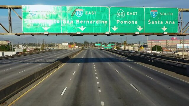 Freeway Signs Images – Browse 67,993 Stock Photos, Vectors, and Video ...