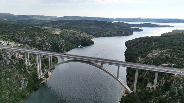 "Arch Bridge" Images – Browse 46,635 Stock Photos, Vectors, and Video ...