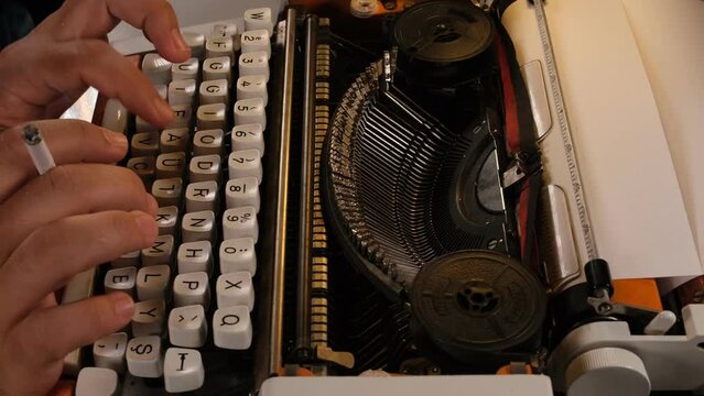 "Typewriter Keyboard" Images – Browse 1,206 Stock Photos, Vectors, and ...