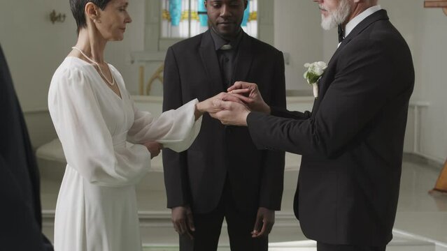 Officiant Images – Browse 1,383 Stock Photos, Vectors, and Video ...