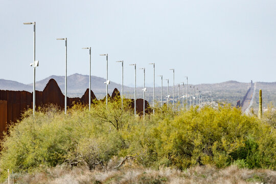 "Us Mexico Border" Images – Browse 1,952 Stock Photos, Vectors, and ...